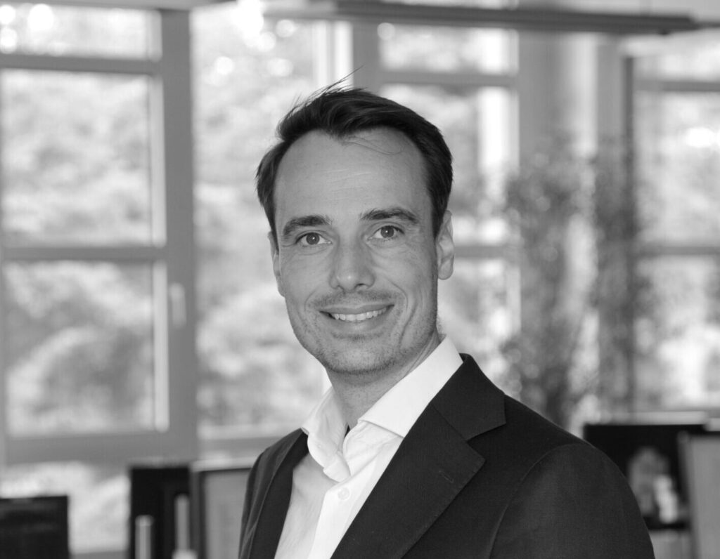 Management – coinIX